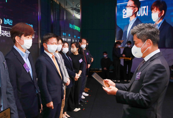 휴톰, ‘2022 코리아 AI 스타트업 100’ 선정…헬스케어 수상