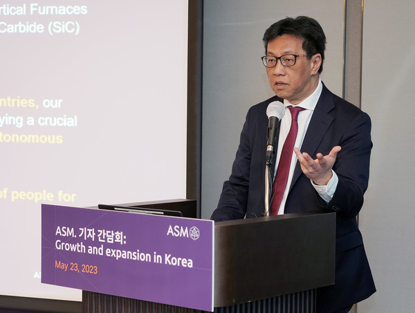 ASM CEO “한국, 단독 생산 장비도…글로벌 가장 중요한 시장”