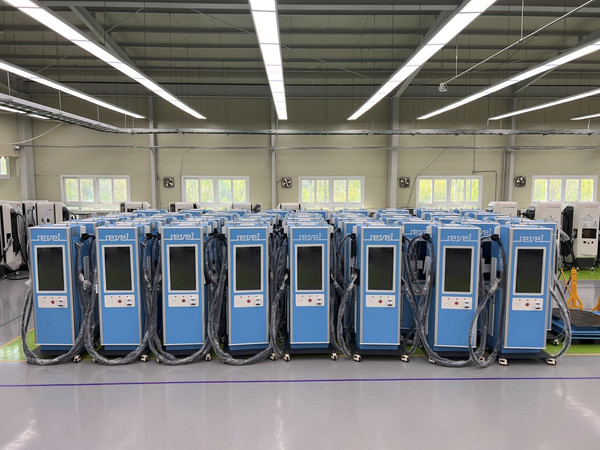 SK시그넷, 50억 규모 400kW초급속 충전기 V2 첫 출하